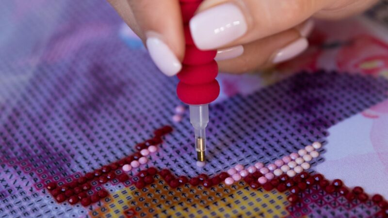 How to Start Diamond Painting: Tips for Sparkling Success as a Beginner ...